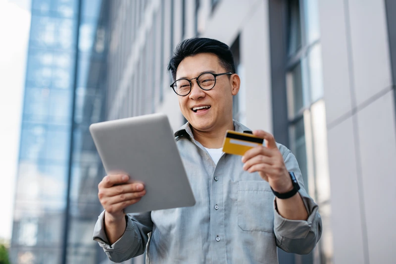 Nasabah: Pengertian, Jenis, & Cara Menjadi Nasabah Prioritas - Ruang ...